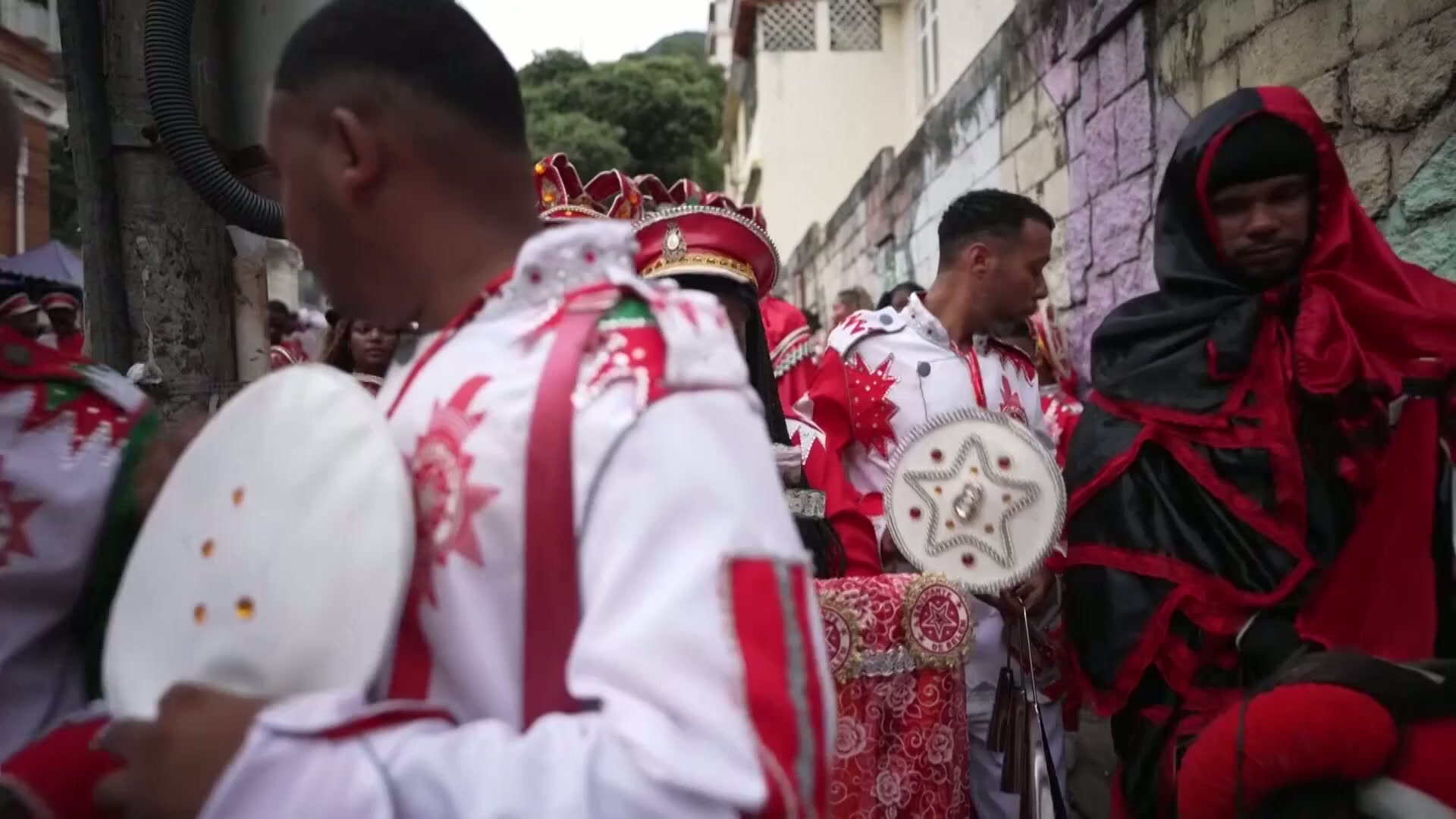Brasil celebra el Día de Reyes con un desfile en las favelas de Río de ...