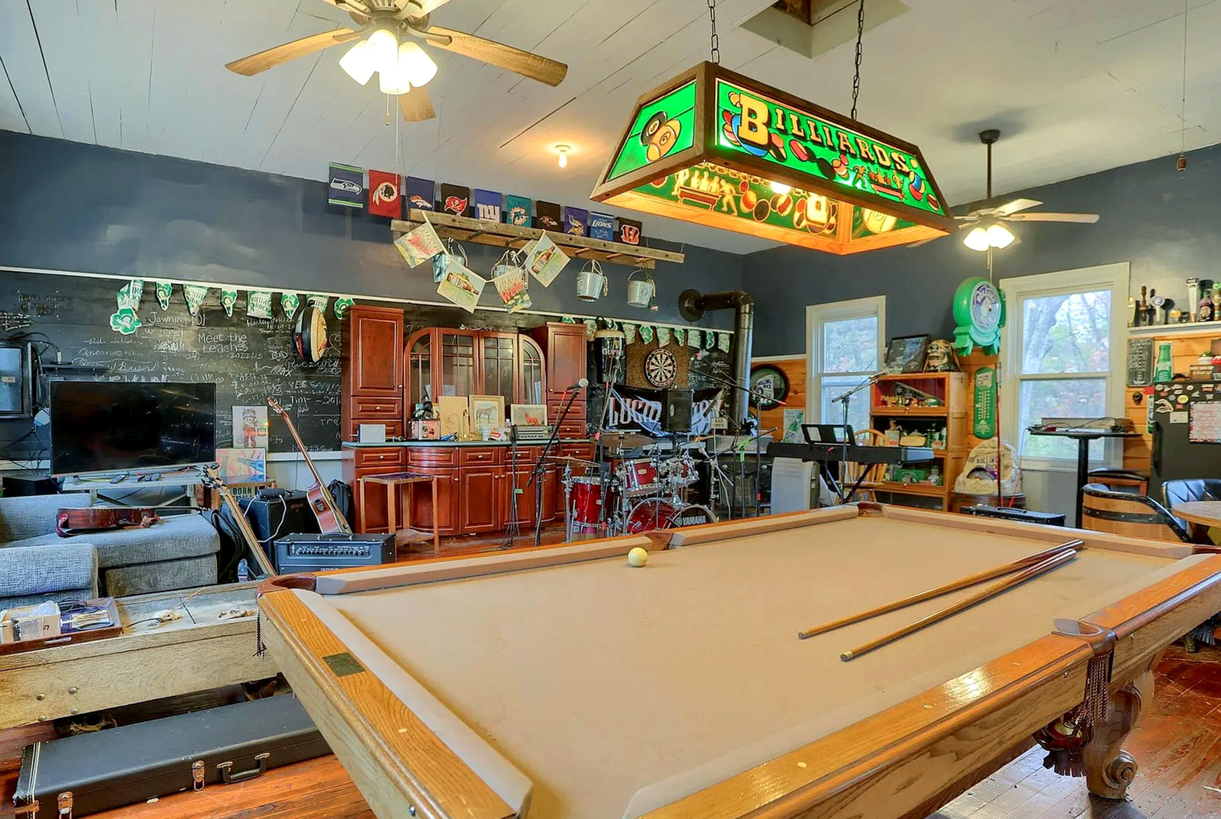 Captivating log home with rustic elegance | Cool Spaces