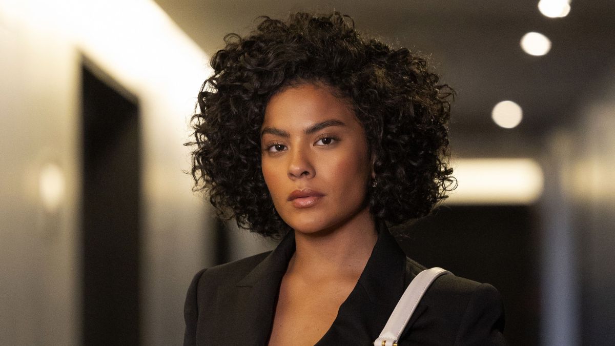 Bella Campos cogita voltar com cabelo de Maria de Fátima: "Minha história"