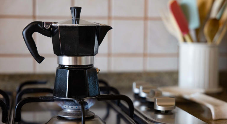 Por qué hay que dejar la tapa abierta al hacer café en la cafetera ...