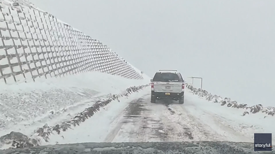 Snow blankets Hawaii’s Mauna Kea and Mauna Loa after winter storm