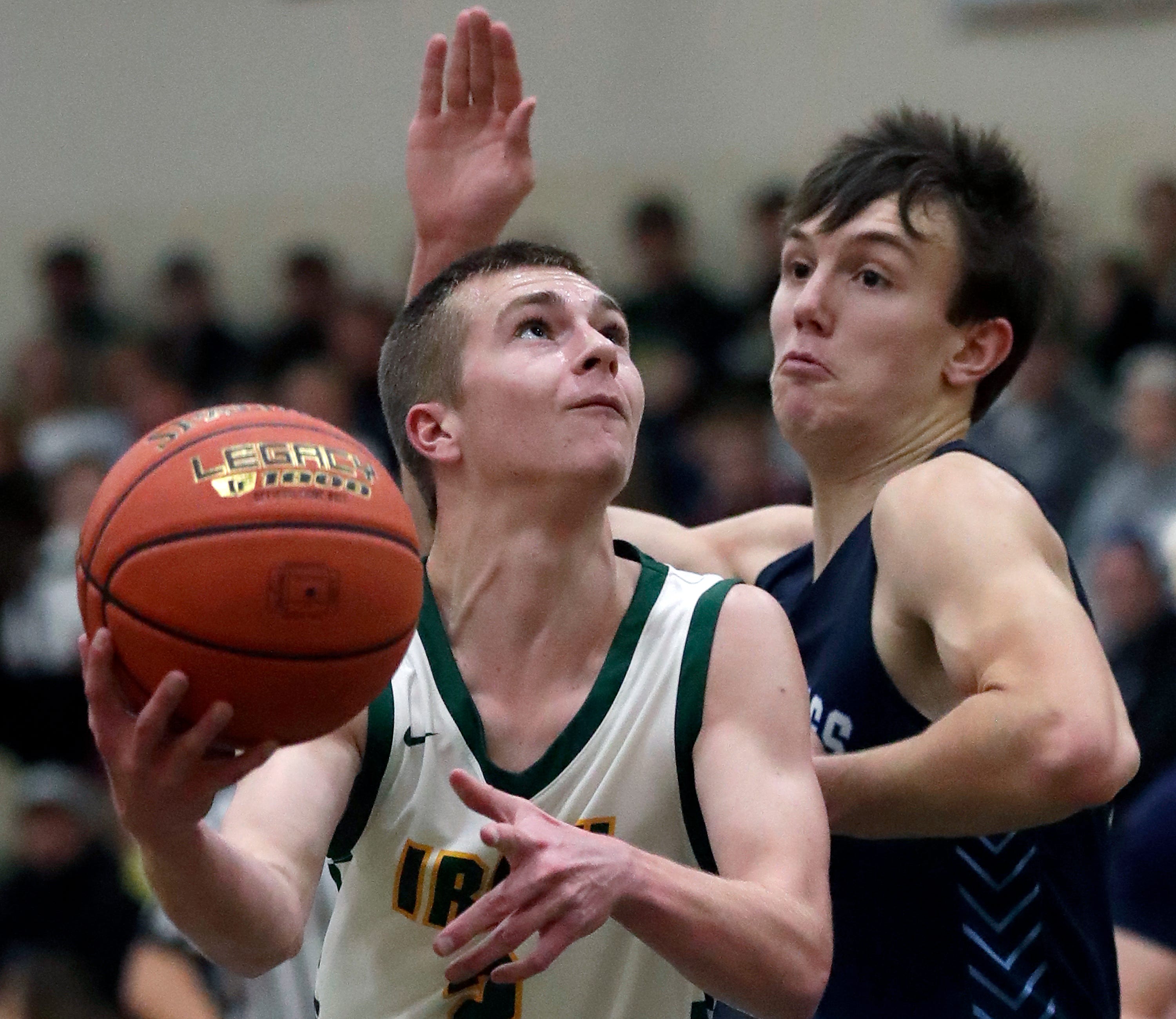 Undefeated Freedom, Kaukauna sit atop high school boys basketball rankings