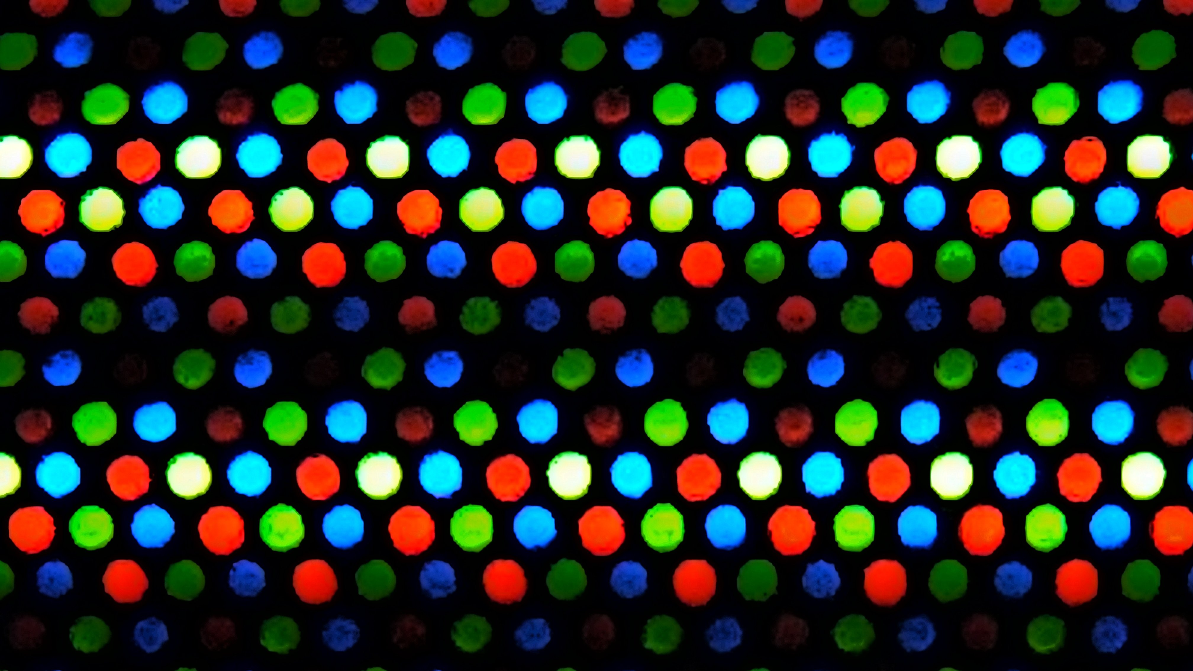 OLED, W-OLED, QD-OLED, tandem OLED - o co chodzi w oznaczeniach monitorów?