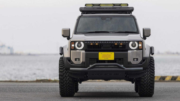 Kuhl's iron build Land Cruiser makes 37-inch tires look like a base model