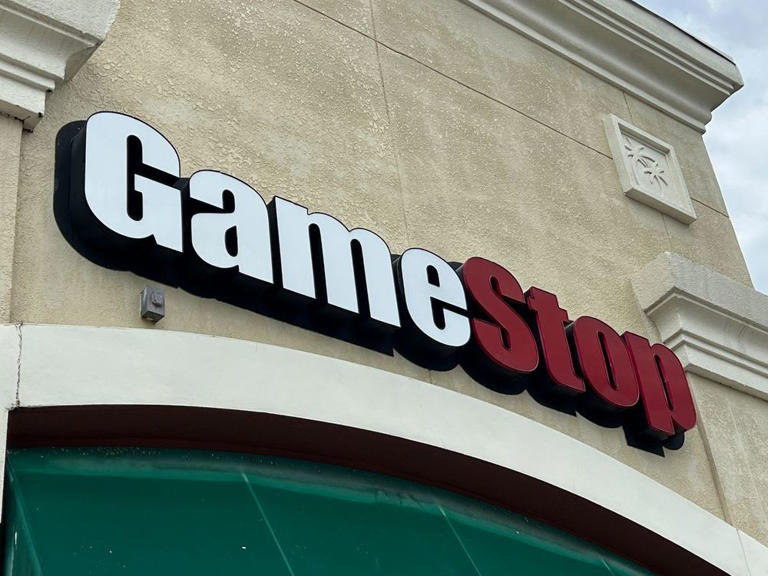 GameStop announces 100% 'at-risk' performance award for CEO Ryan Cohen ...