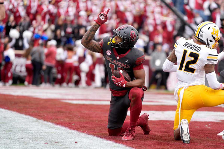 Brent Venables, Oklahoma lose WR to NCAA transfer portal after Parker ...