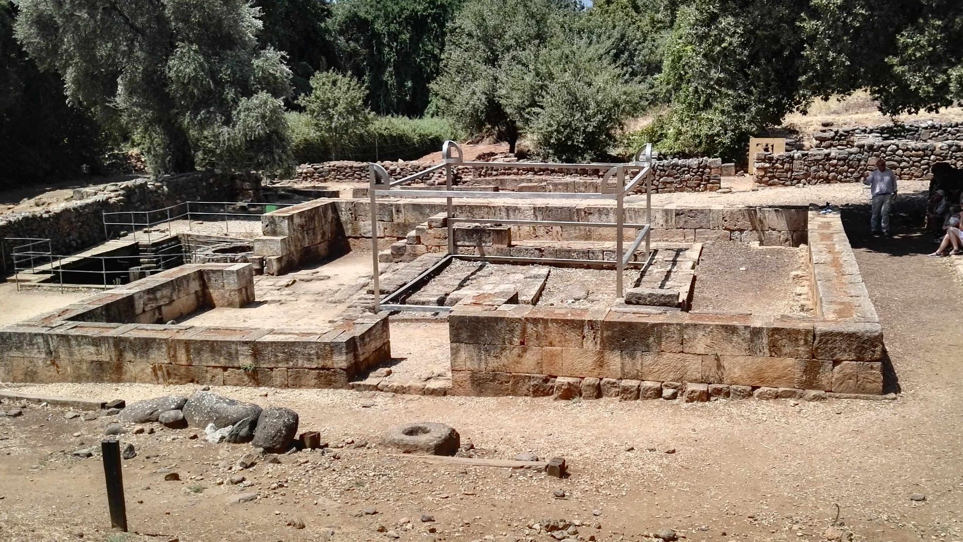 Archaeology that proves the Bible? 12 figures confirmed by history.
