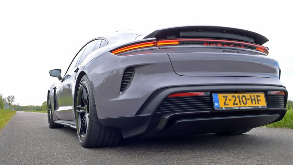 Electric monster Porsche Taycan 952HP Autobahn test