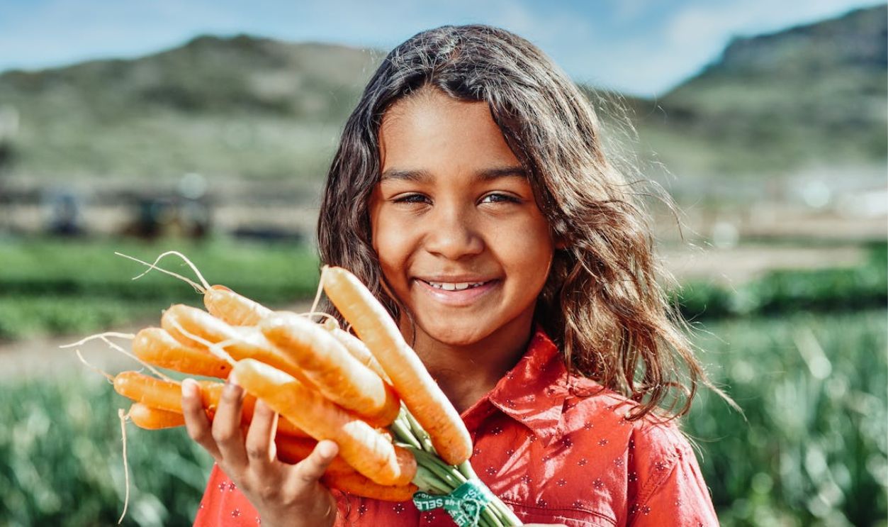 Most people assume that eating carrots will give you perfect night ...