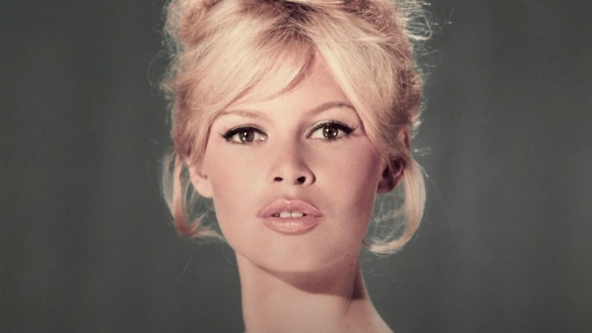 French girl chic or right-wing pin-up? The complicated style legacy of ...