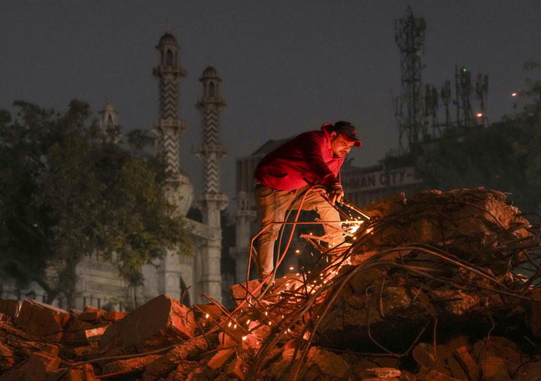Barricaded at home, Turkman Gate residents say they feel like 'caged ...