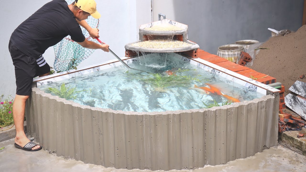 Renovate the garden corner with a 3-storey waterfall fish tank