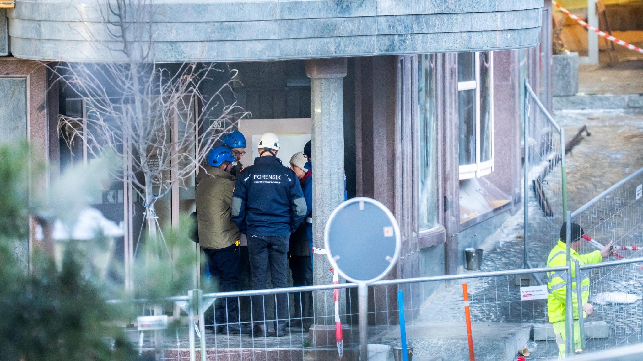 Crans-Montana, i lavori di ampliamento della veranda: così i Moretti ...