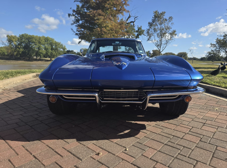 LS3-swapped 1966 Chevrolet Corvette coupe attracts bidding in Texas auction