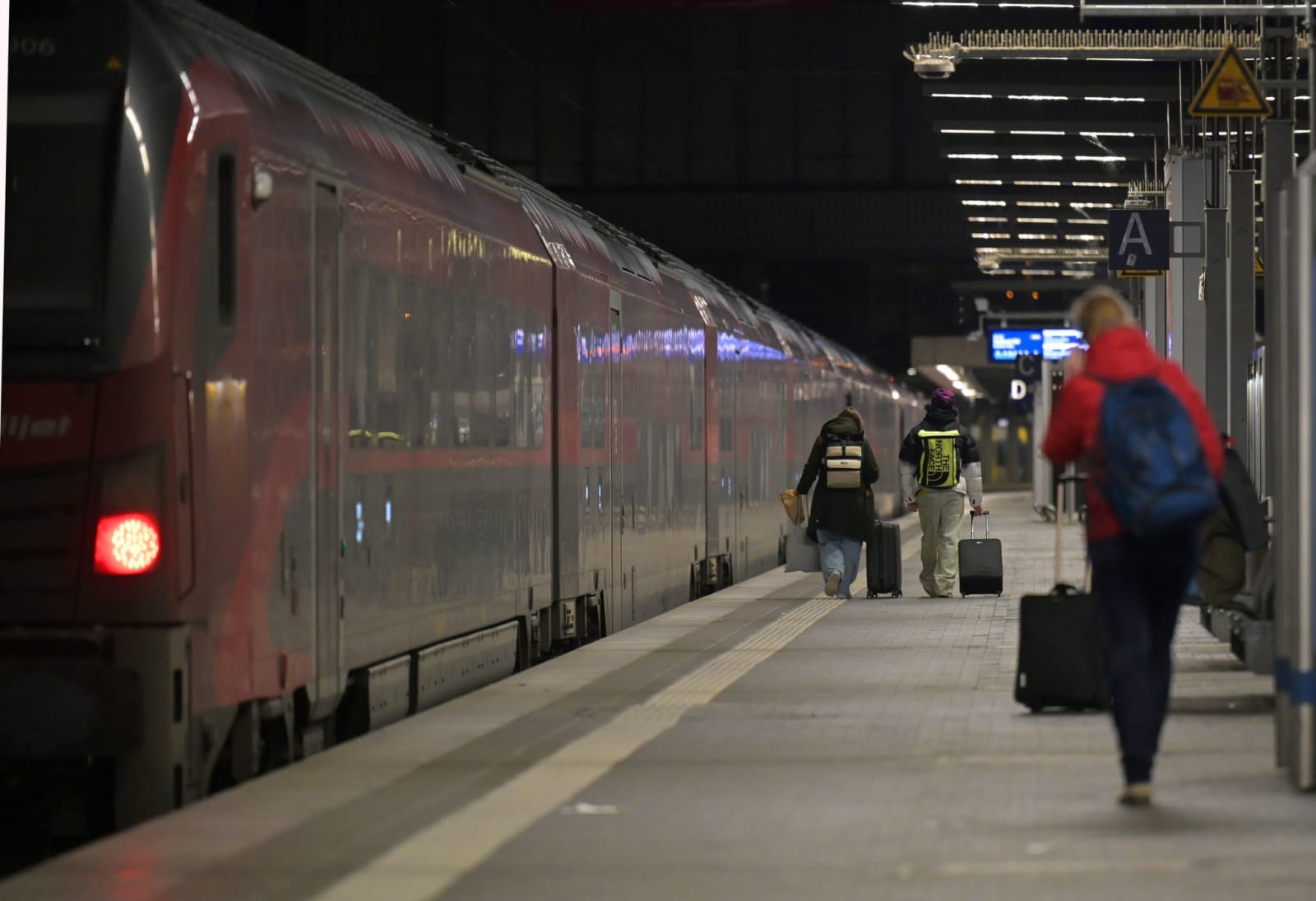 EU gives 40,000 young adults train tickets to travel around Europe
