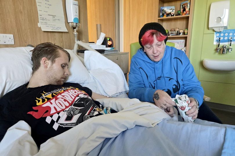 UK's youngest dementia sufferer, 24, could no longer speak or eat ...