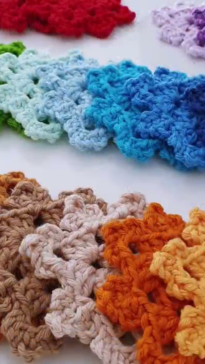 Square - flores de crochê | 👇🏼Vídeo completo no link abaixo