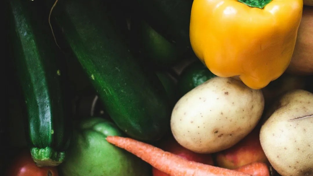 Why financial experts call pre-cut produce a money trap