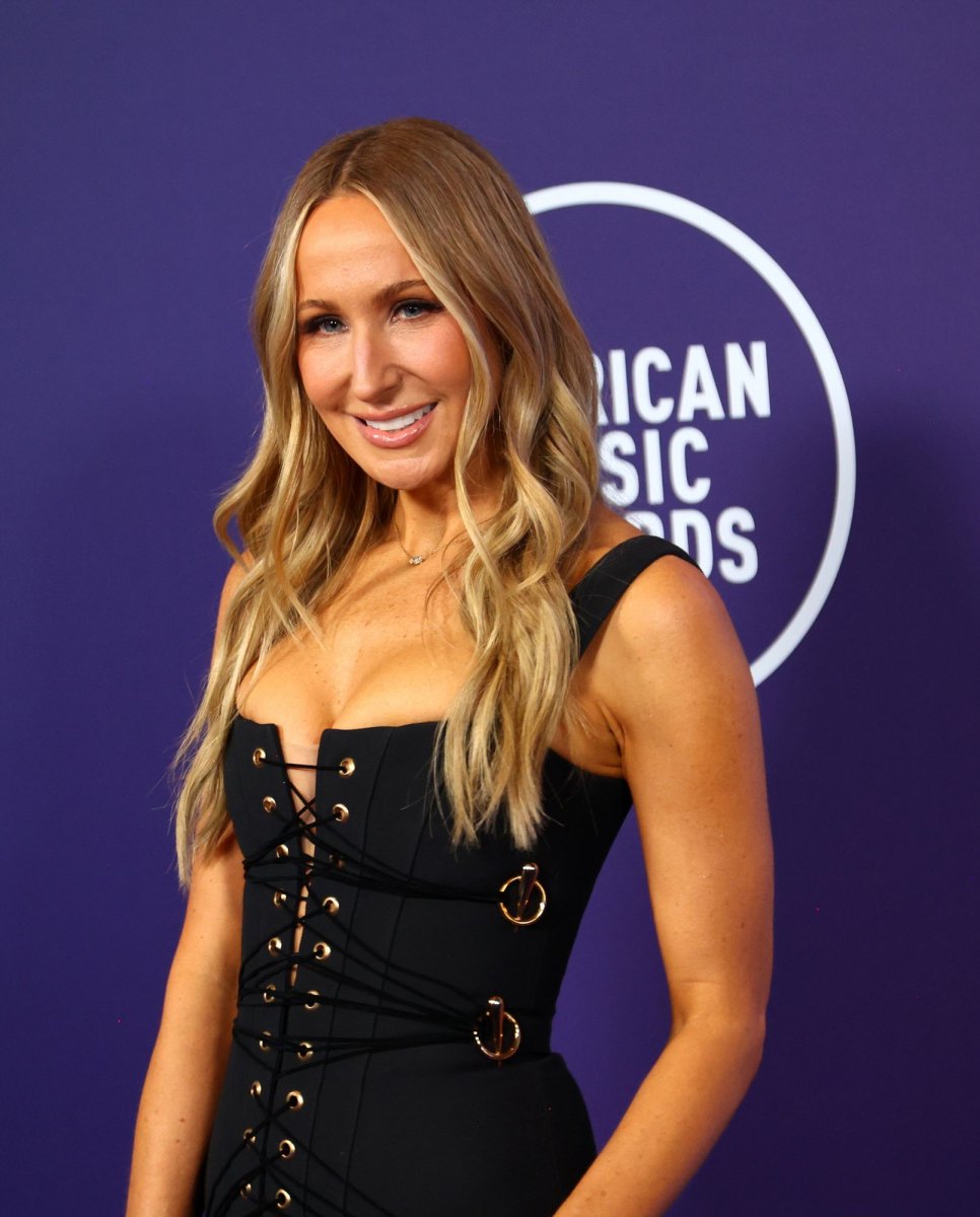 Watch: Golden Globes host Nikki Glaser says she has 'imposter syndrome'