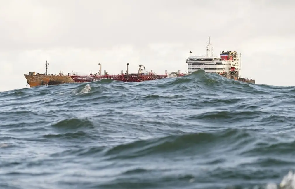 Gli USA sequestrano la petroliera russa “Marinera” nell’Atlantico ...