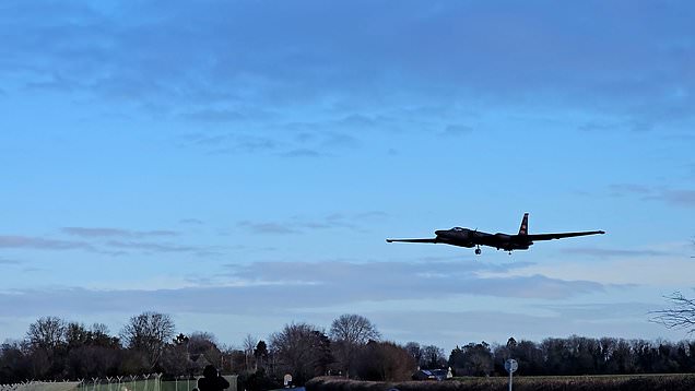 Top secret US spy plane spotted landing at Gloucestershire RAF base