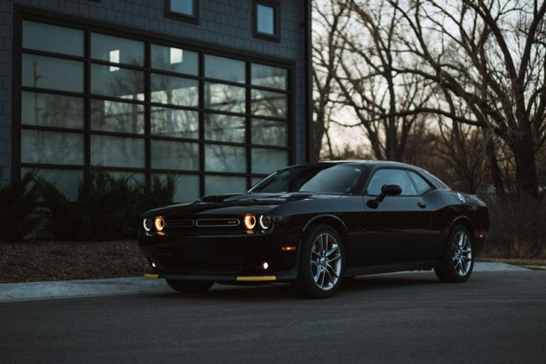 8 muscle cars every enthusiast knows and loves
