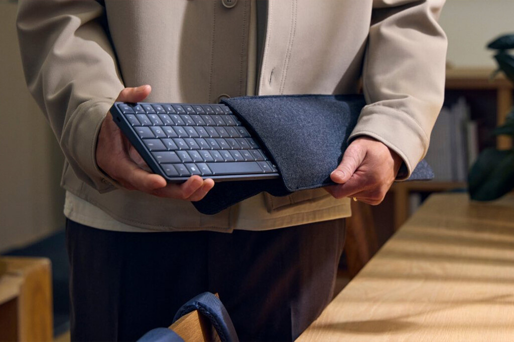 Parece tan solo un teclado inalámbrico pero tiene las tripas de un PC ...