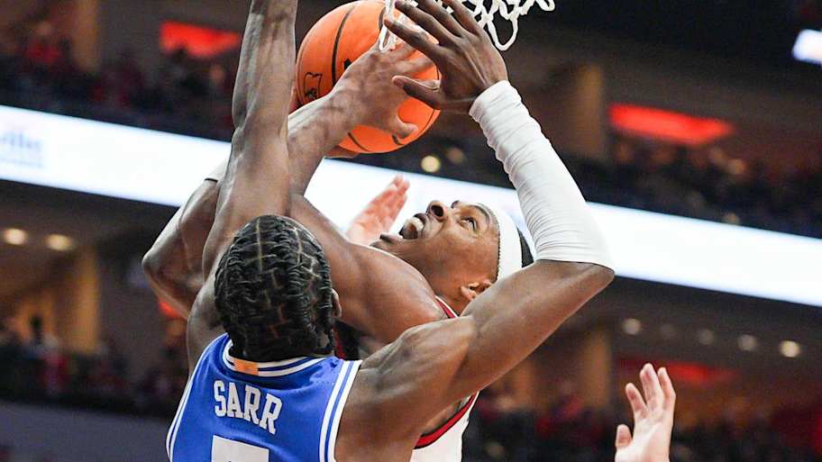 Jon Scheyer tips his hat to Dame Sarr's game vs Louisville despite ...