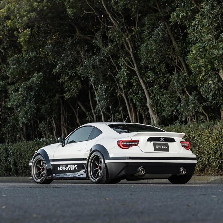 Want pop-up headlights for your Toyota 86 or Subaru BRZ? A Japanese ...