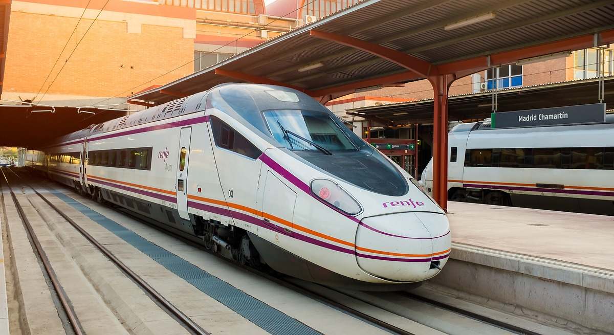 Los billetes de tren desde 15 euros en AVE y Larga Distancia salen a la ...