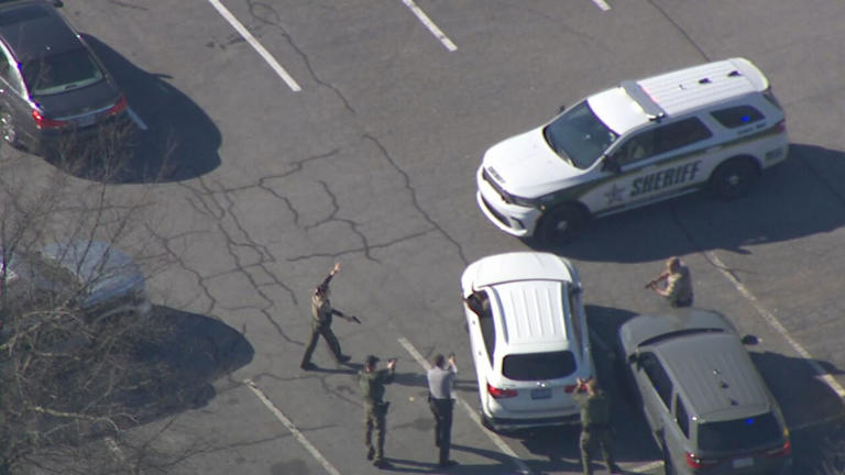 Suspect drives erratically at high speeds through Charlotte