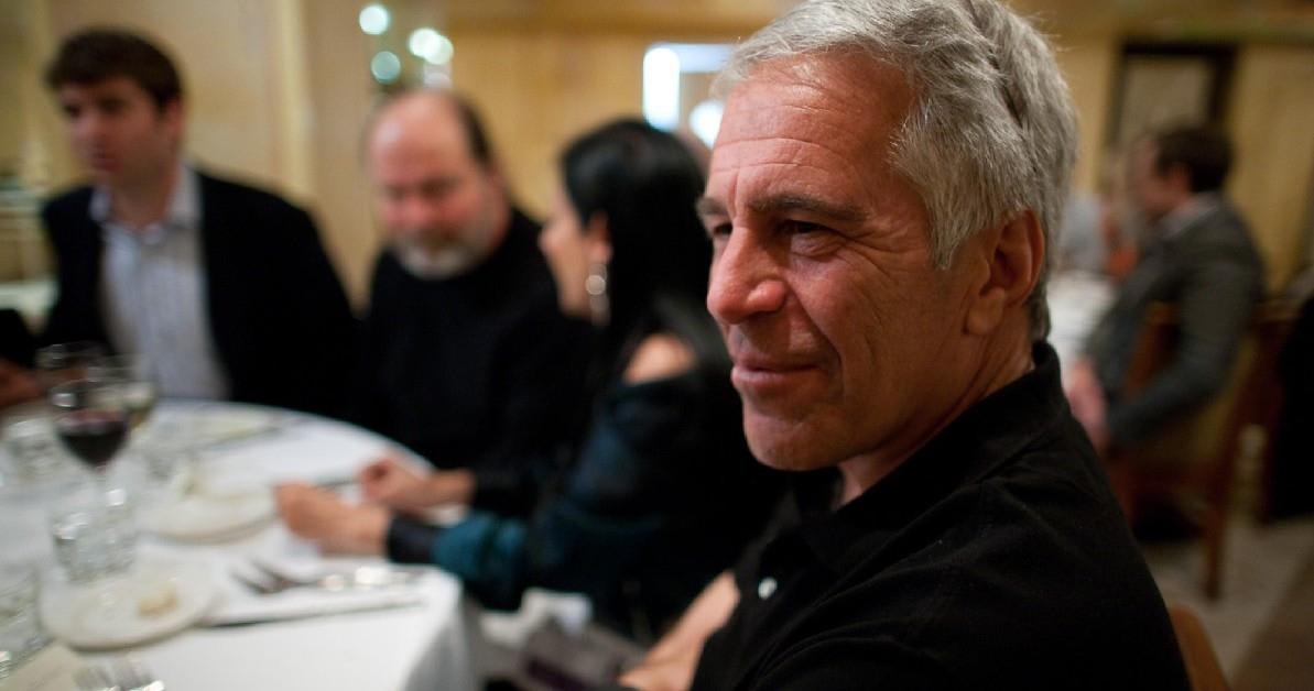 Jeffrey Epstein 'Threatened' Photographer With His 'Massive Bodyguard ...