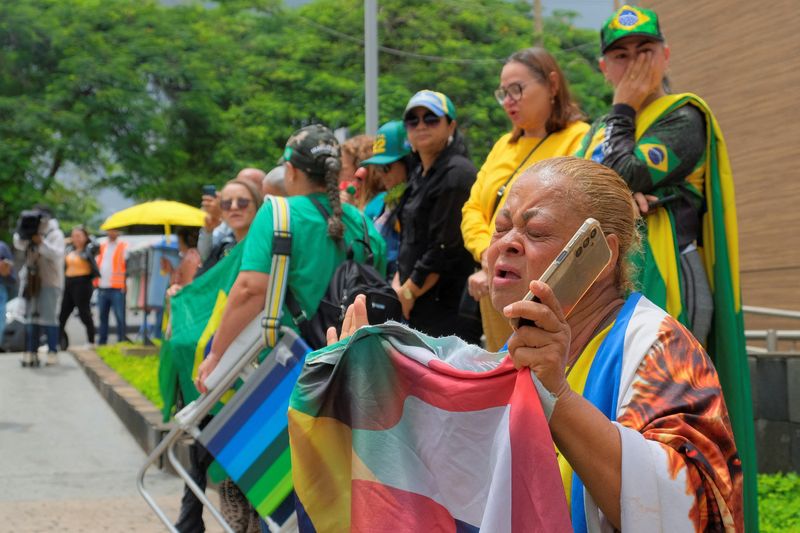 Former Brazilian president Bolsonaro returns to prison after hospital exams