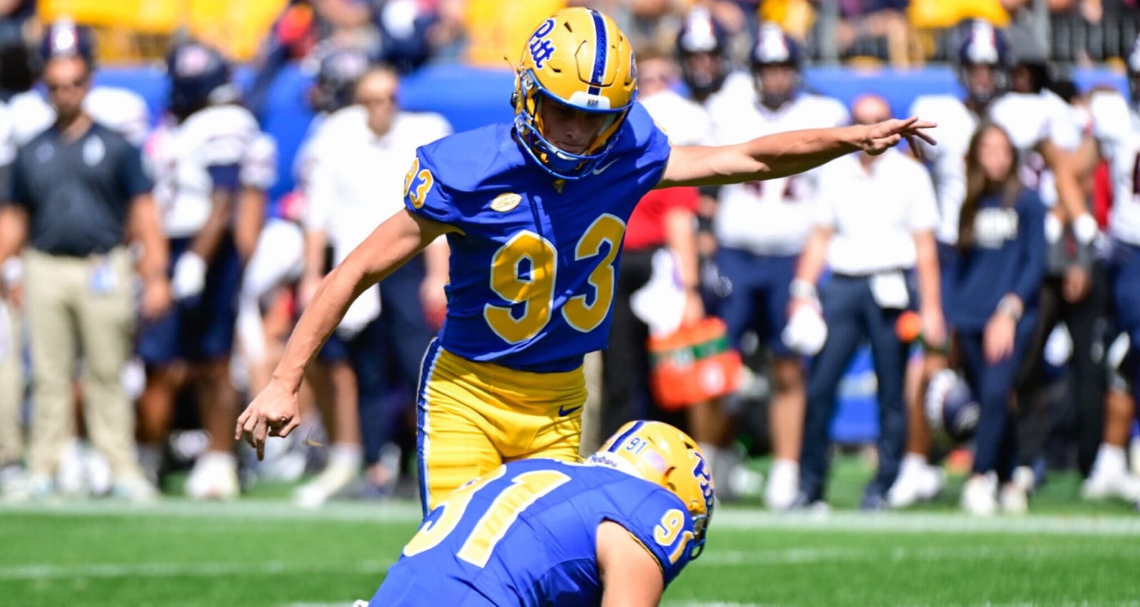 Pitt standout freshman kicker entering transfer portal