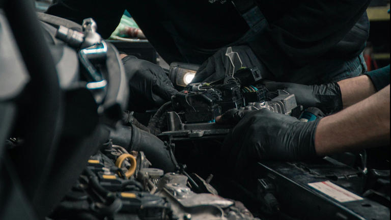 GM prolongs factory shutdown as thousands face temporary layoffs