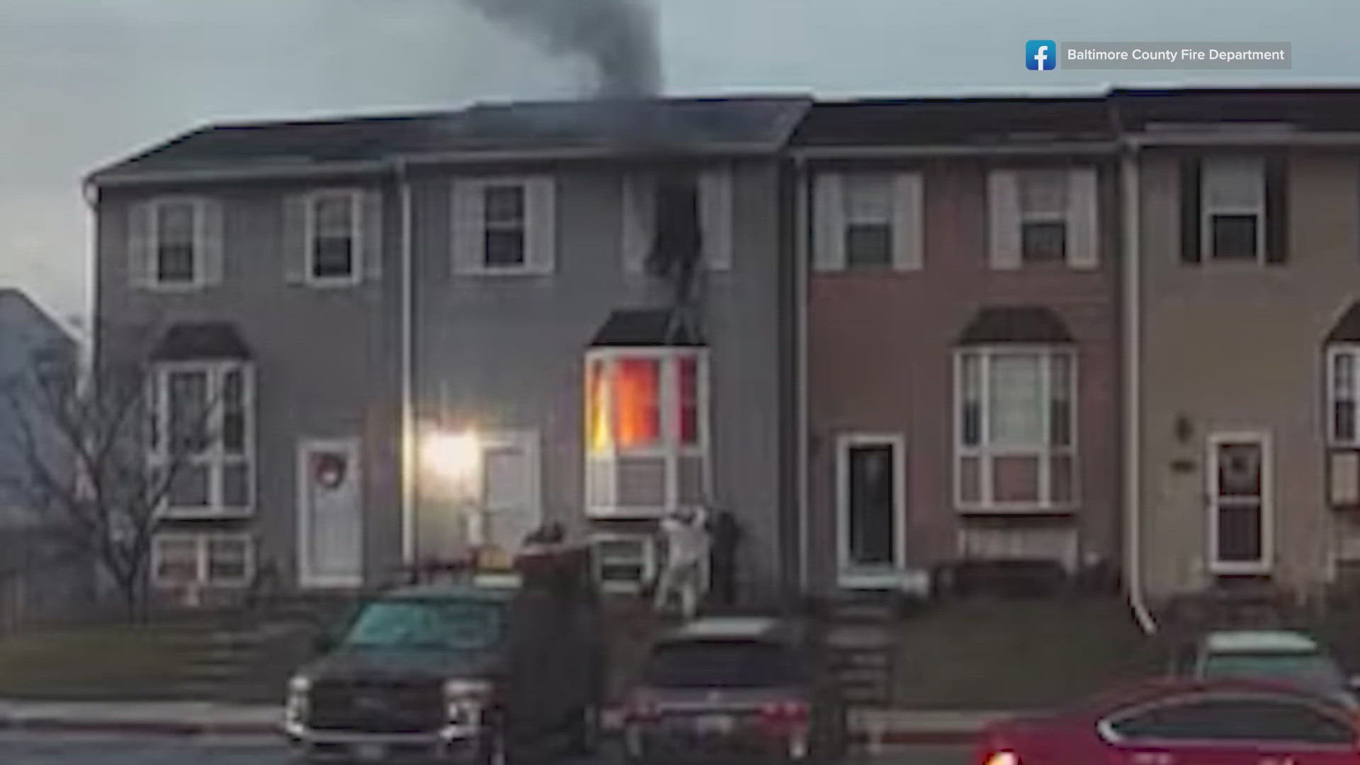 Heroic neighbors save two kids from a burning home
