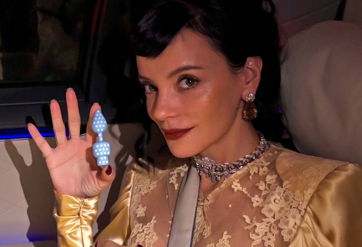 Lily Allen, David Harbour divorce: Singer flaunts revenge body after ...