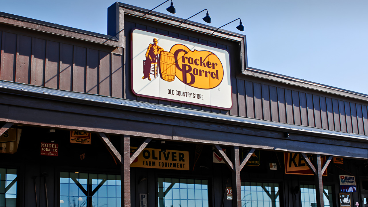 Cracker Barrel crisis slams 660 locations as workers take the hit