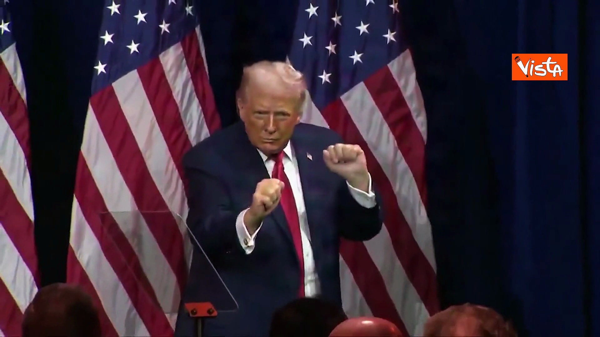 L'iconico ballo di Donald Trump al Kennedy Center a Washington davanti ...