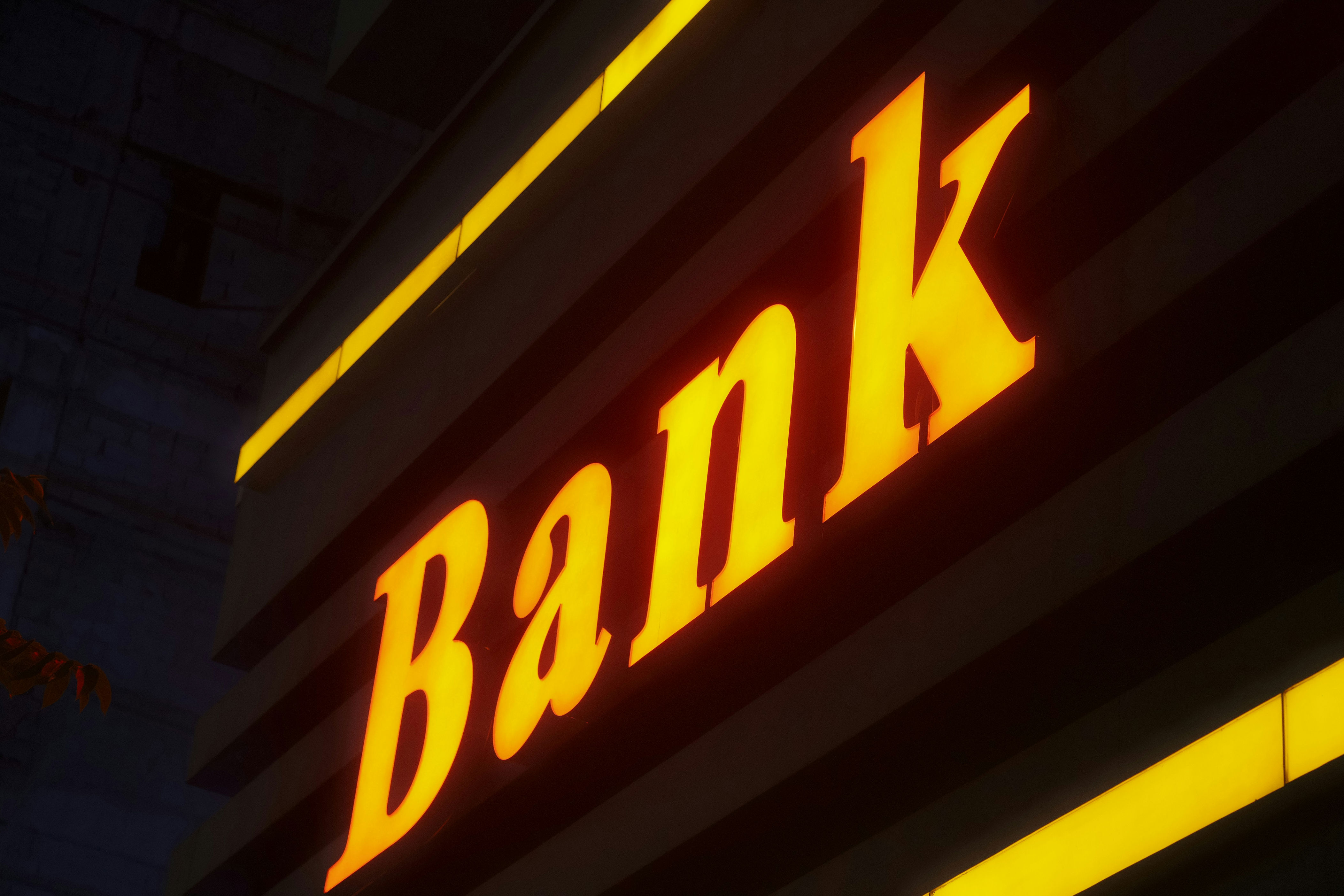 7 online-only banks with the best interest rates