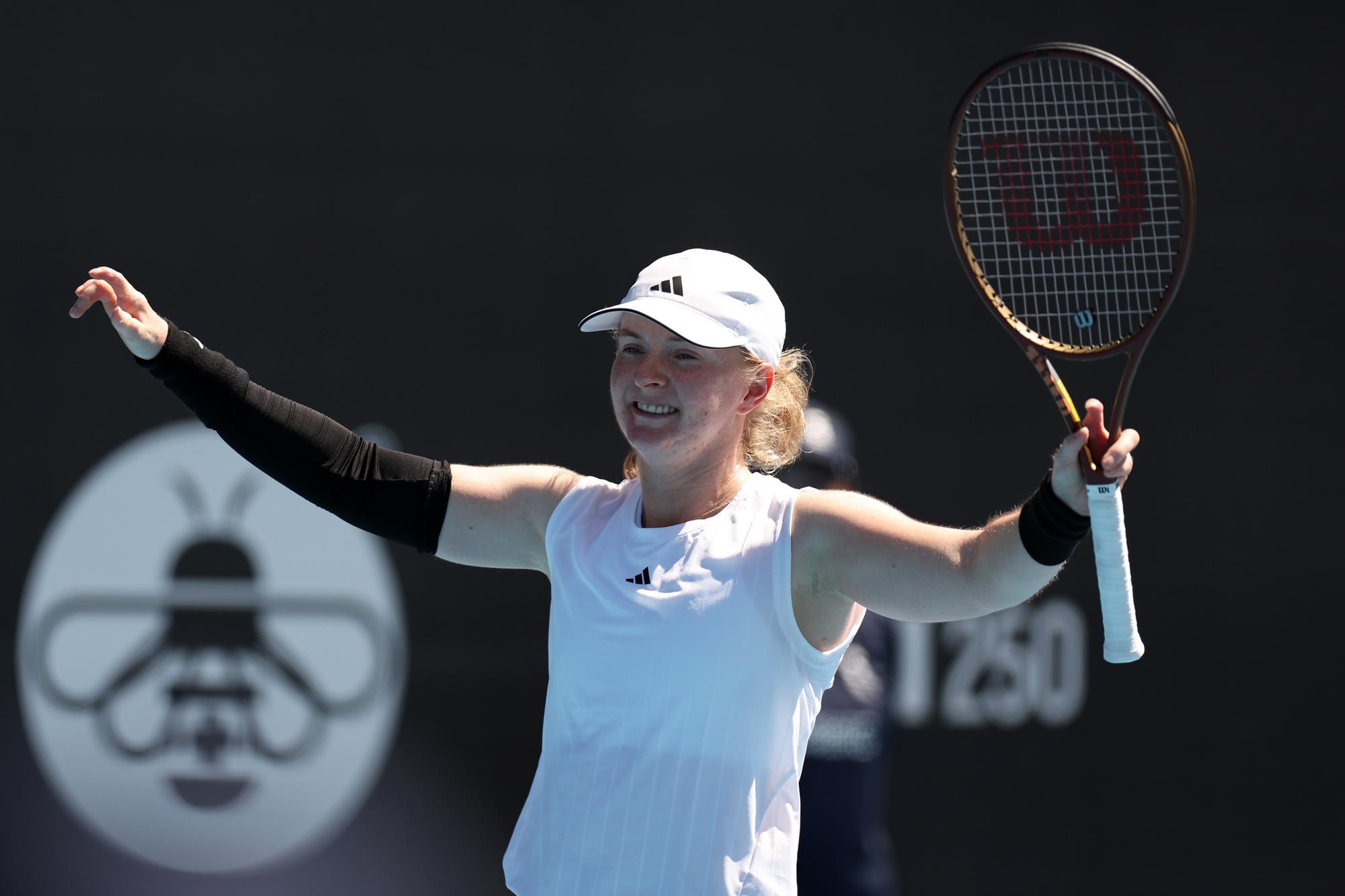 Yorkshire's Fran Jones continues impressive run by reaching Auckland ...