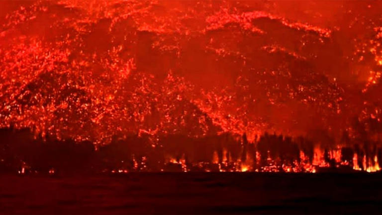 Los incendios en la Patagonia no dan tregua: más de 700 evacuados en Chubut