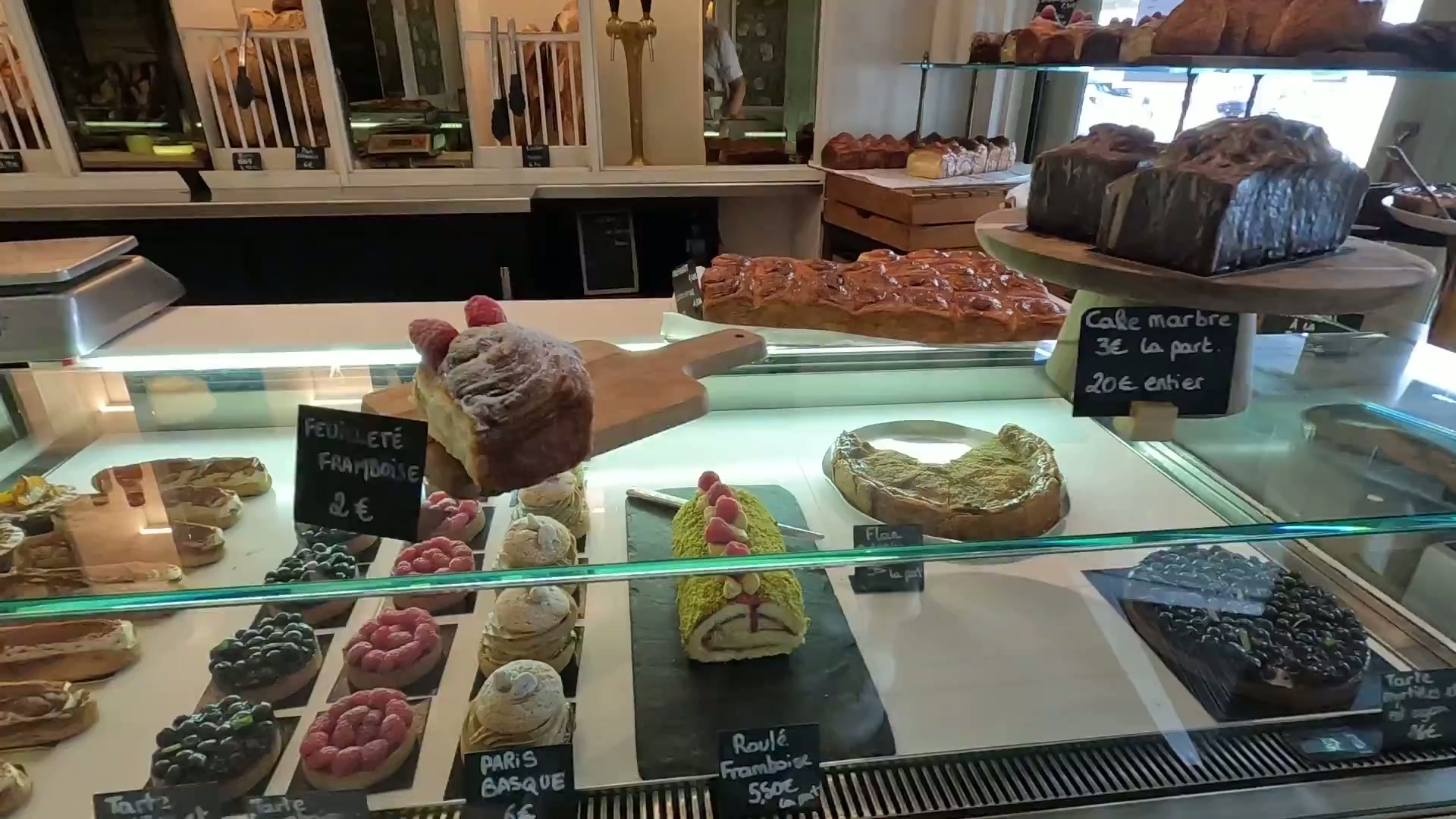 Paris food adventure: Best restaurants, cafés & bakeries with Tom and Mike!