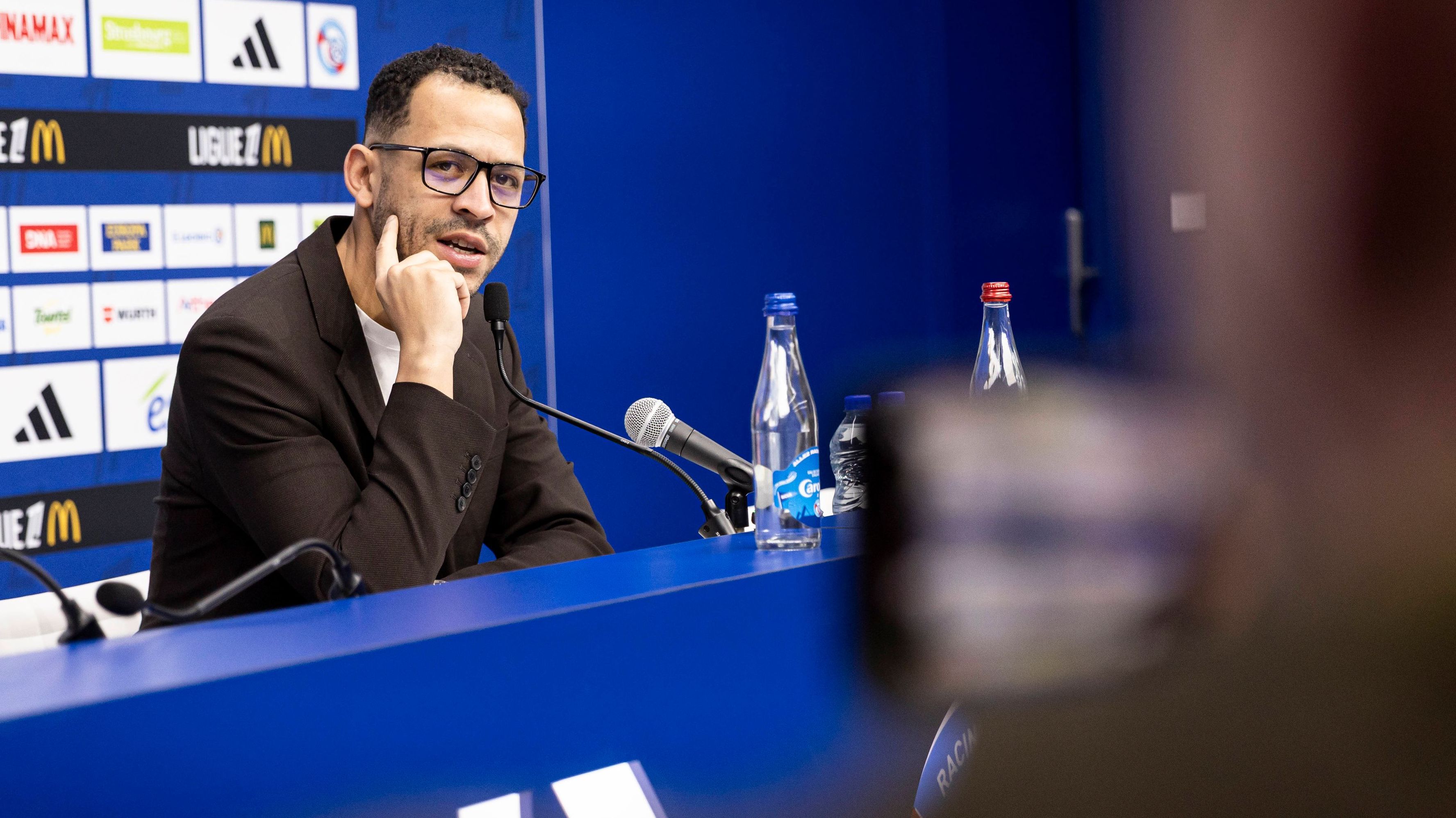 Warum gibt Chelsea Trainer Rosenior einen Vertrag bis 2032?