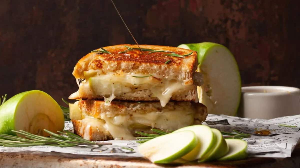 19 delicious grilled cheese recipes that will make you excited for lunch