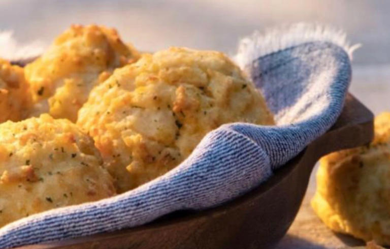 5 chain restaurants with the best bread baskets