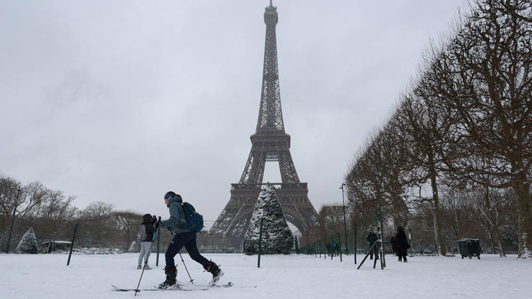 Storm Goretti hits Europe with landmarks covered in snow