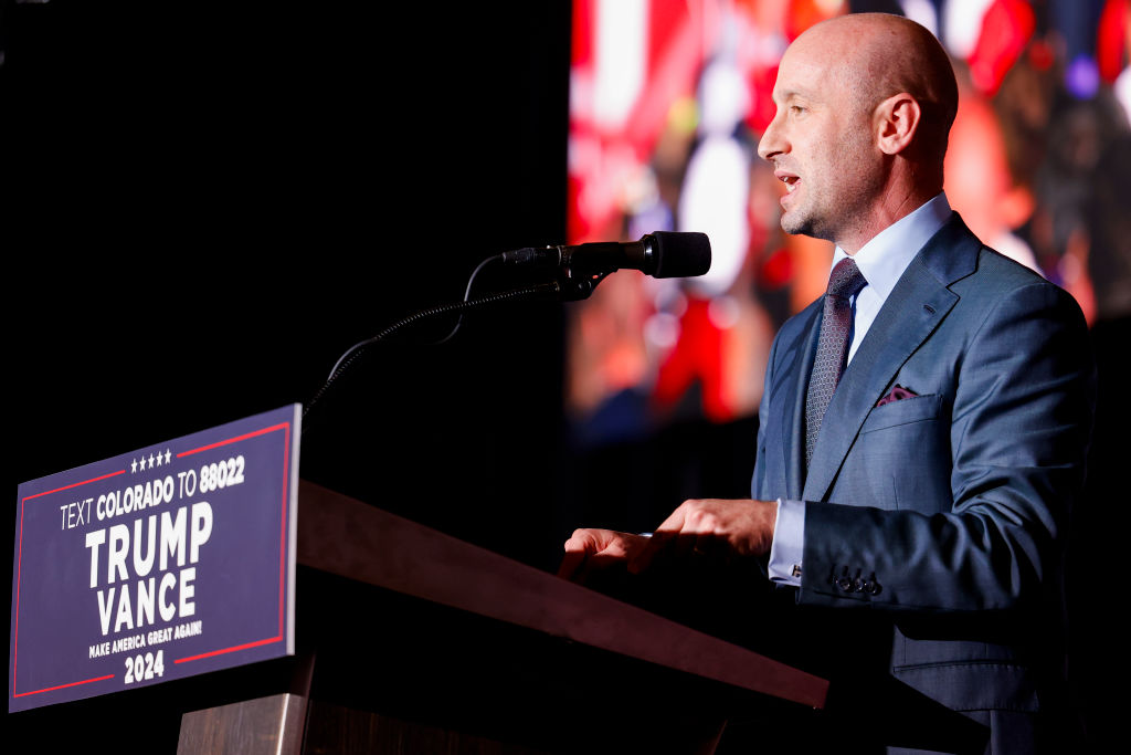 One question sends Stephen Miller spiraling, he says too much and a lie ...