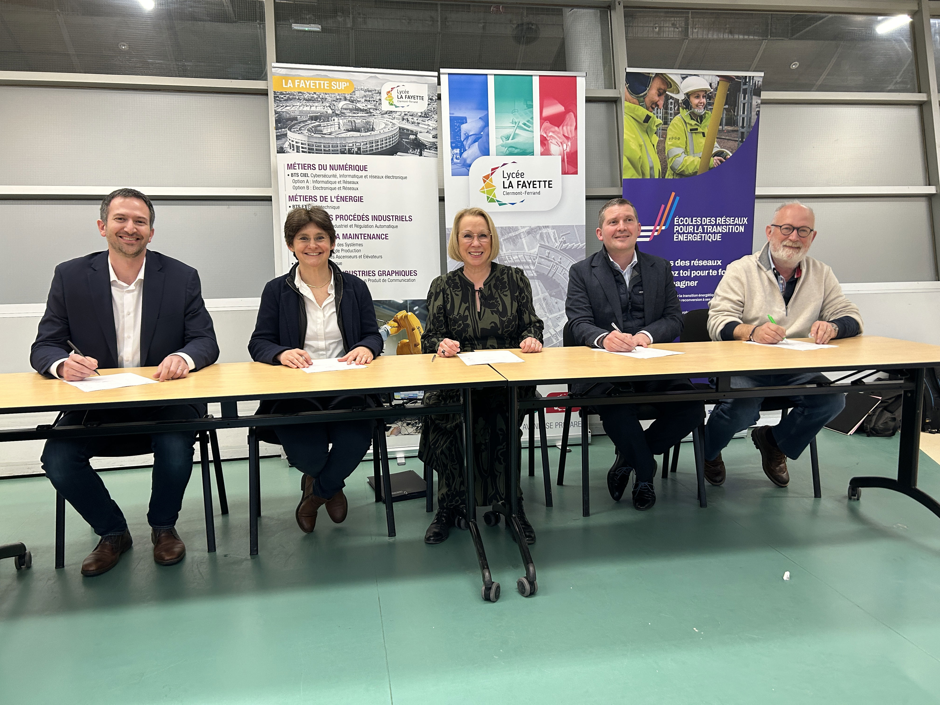 Emploi et formation : une nouvelle classe « réseaux électriques » à ...