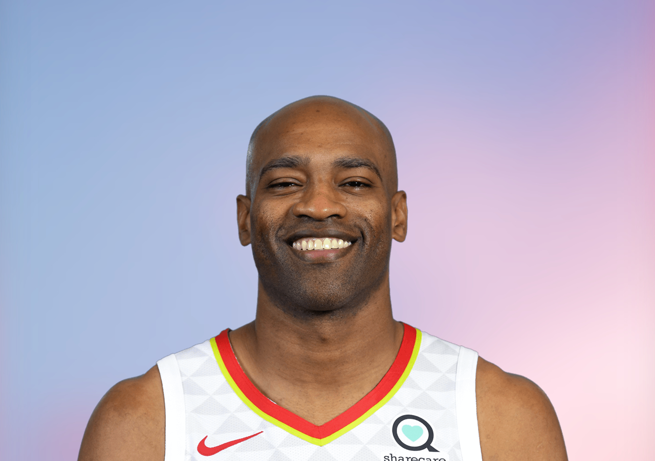 Stephen Curry arrives tonight in the Shox BB4 against